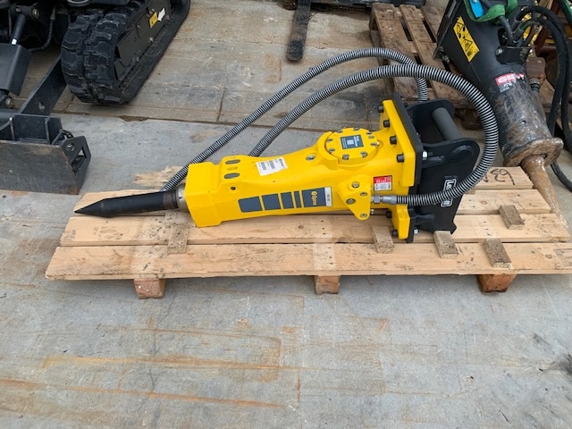 Hydraulikhammer SB202 Epi mieten bei Gillet Mietpark Landau